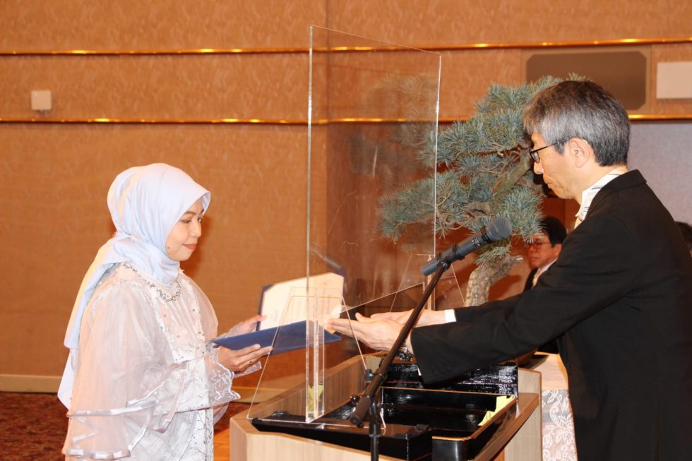 Dr. Ulfah Amalia FPIK Undip is one of the best alumni of the Gradate ...